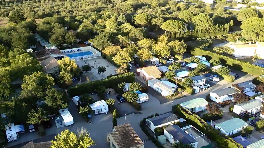 Camping 3 étoiles avec piscine à Balaruc les Bains dans l'Hérault Camping 3 étoiles avec piscine à Balaruc les Bains dans l'Hérault